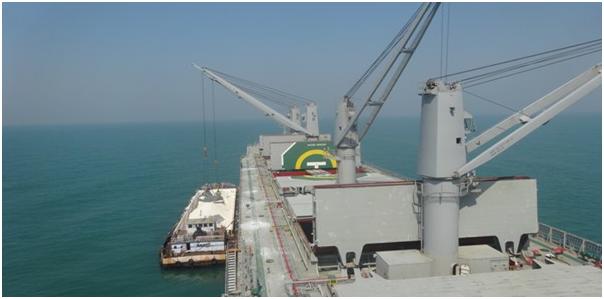 PINOY SEAFARER: Crane Wire Greasing