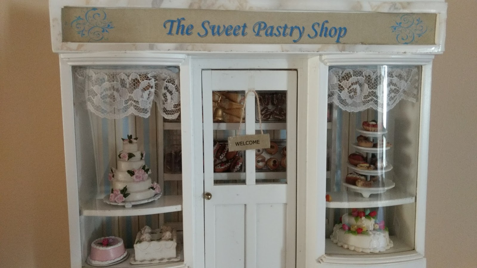 My Miniature World: The Sweet Pastry Shop Display