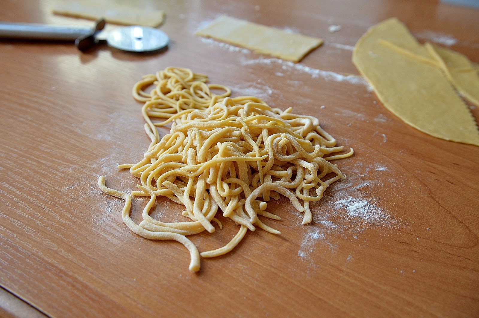 Szlakiem daktyli...: Makaron robiony w domu