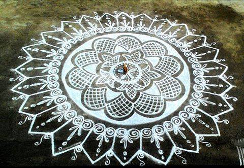 CHODAVARAMNET: HEXAGON FLOWERS RANGOLI ART