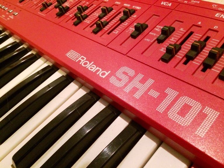 MATRIXSYNTH: Red Roland SH-101