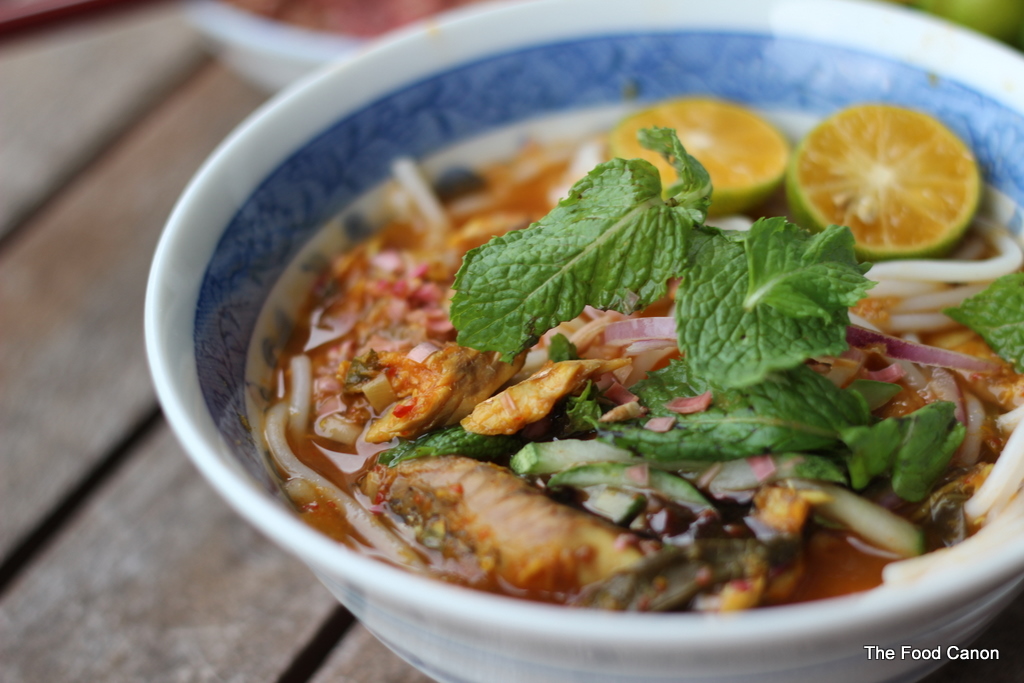 Auntie Ruby's Assam Laksa - 01 Preparing the Kembong Fish - The Food Canon