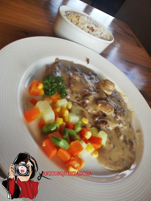 yaniconquistadora: CONTI'S Bakeshop and Restaurant in Robinsons Magnolia