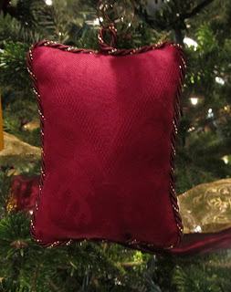 Baroque Embellishments: Elizabethan Embroidered Elements for Christmas