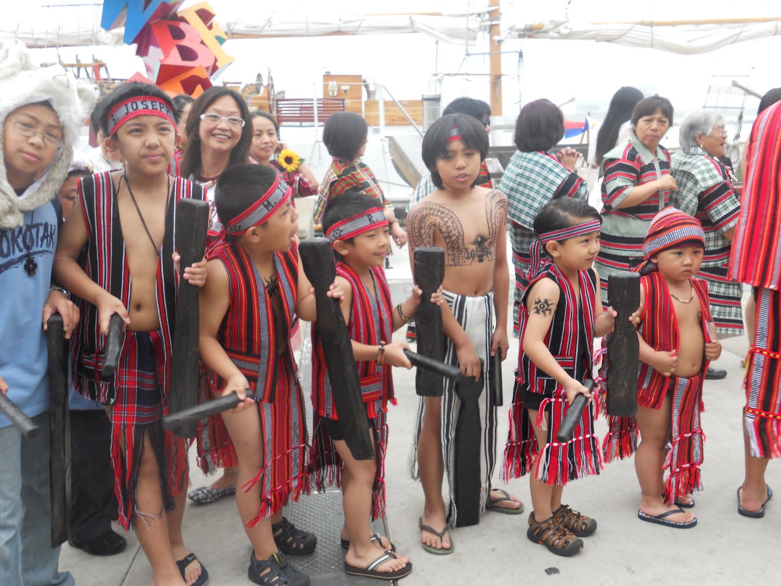 Writings by an American Igorot: The Fabric of Highlanders: Scottish ...