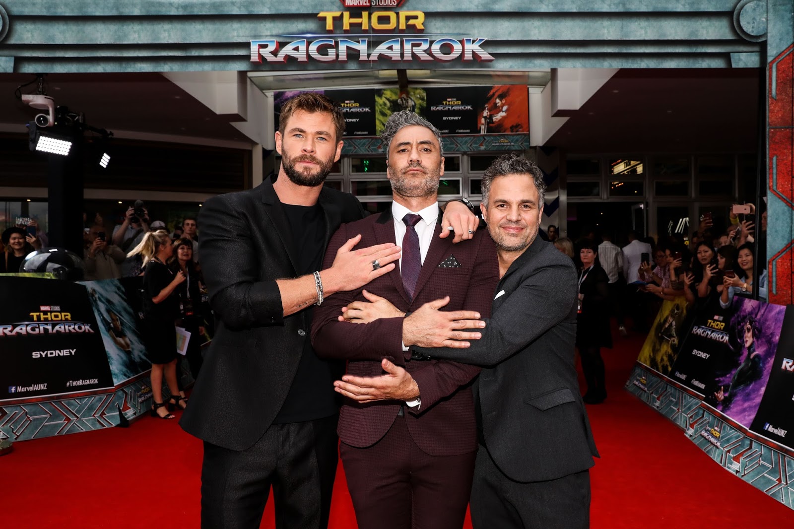 Sasaki Time: Photos from Marvel Studios’ “Thor: Ragnarok” October 15th ...