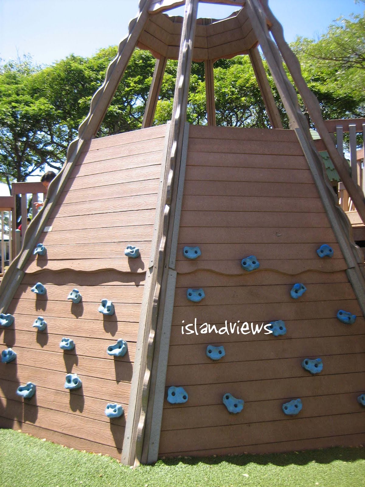 Hawaii Mom Blog: Aikahi Playground