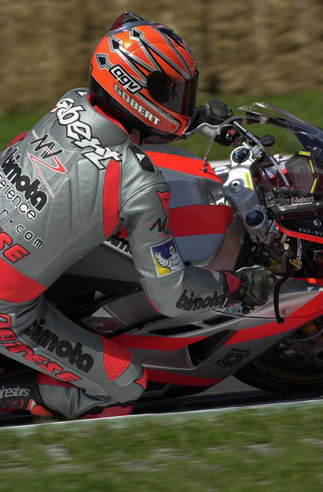 Racing Cafè: Photo #357 - Anthony Gobert 2000