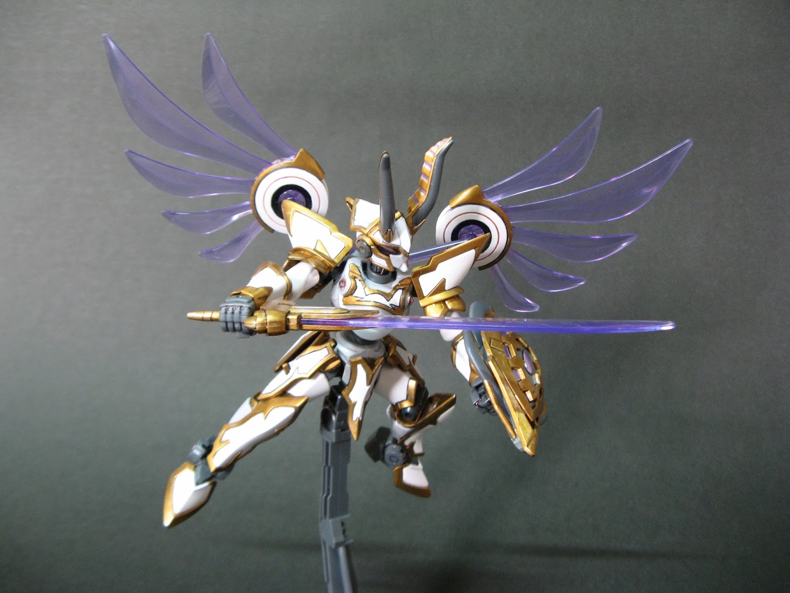 "Dan-Ball Senki "紙箱戰機 LBX 1 : 1 LUCIFER路西法