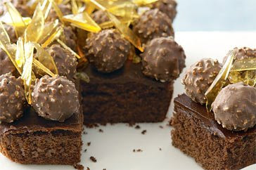 No Place Like Home Cooking: Ferrero Rocher cake with toffee shards