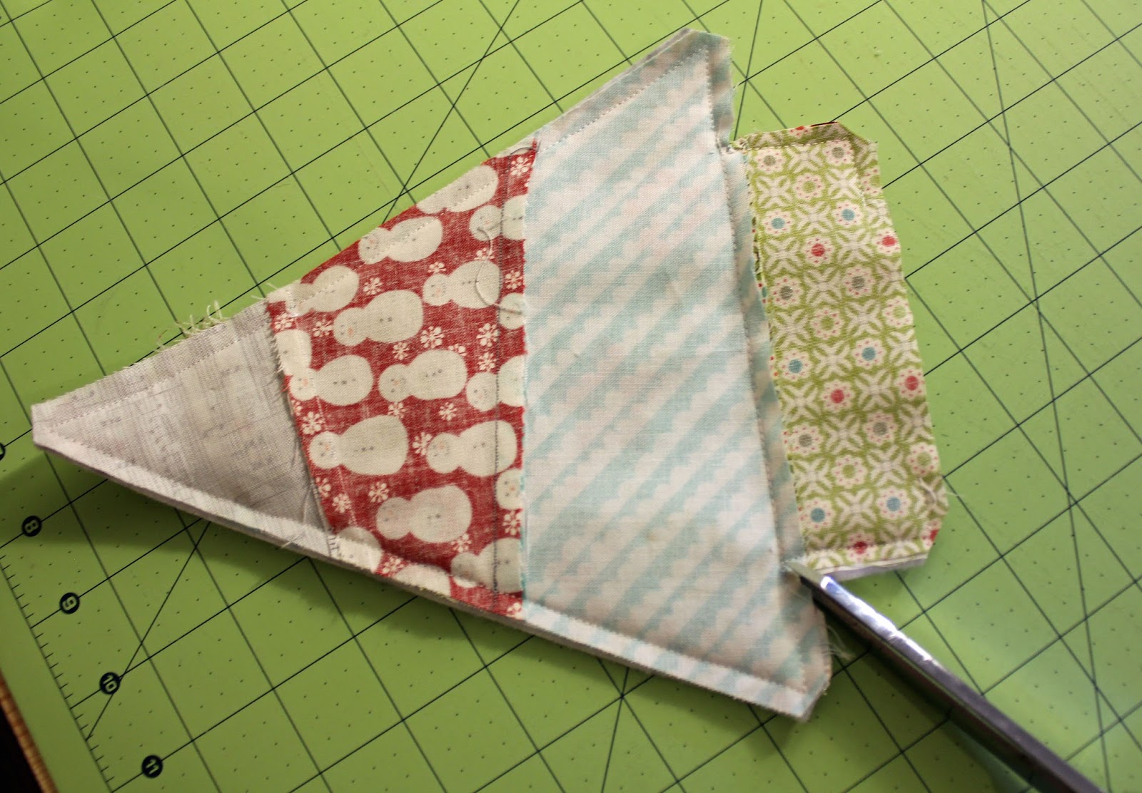 Stitching and Bacon: Tree Trivet Tutorial [Christmas in July Sewing ...