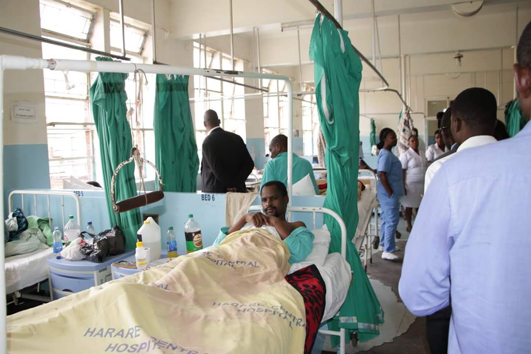 PICS : CHAMISA VISITS HARARE HOSPITAL | Mafaro