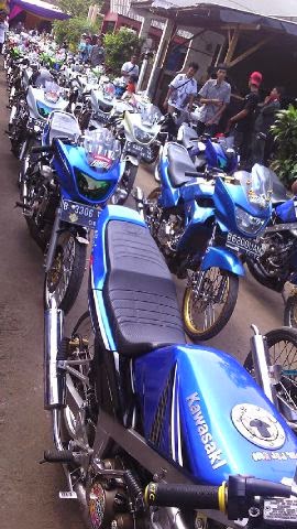 MOTOR NINJA: Modifikasi ninja R biru Baby Blue