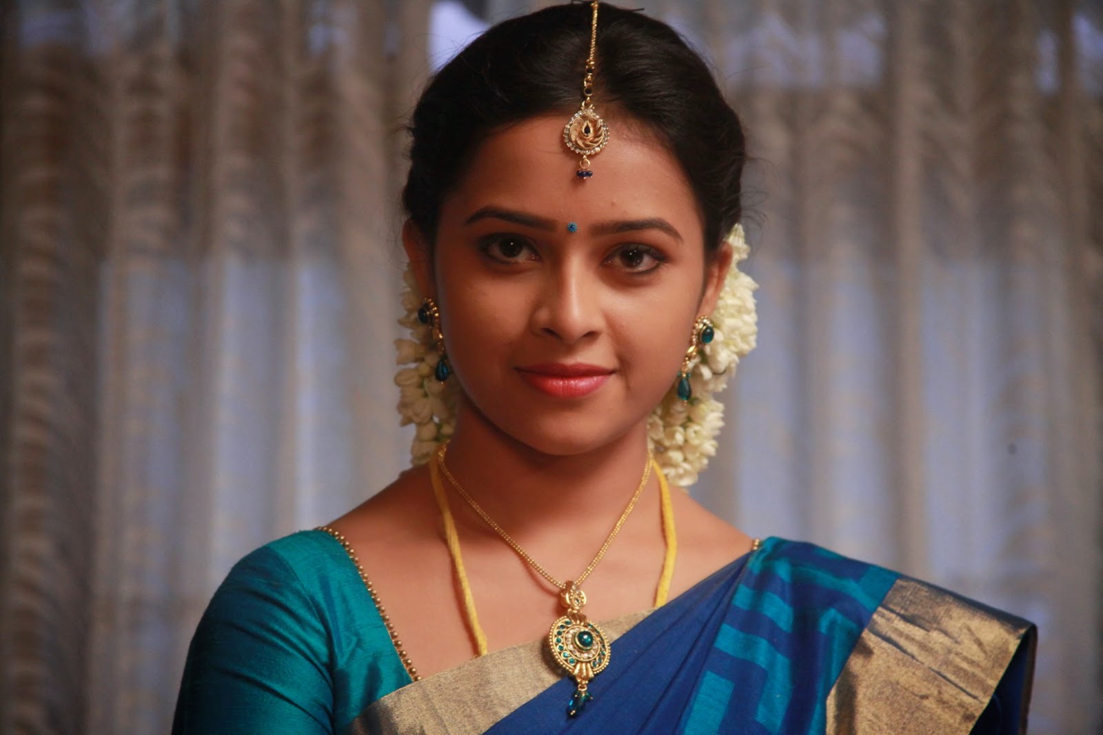 Actress Sri Divya Latest Cute Hot Exclusive Blue Saree Navel Show Spicy ...