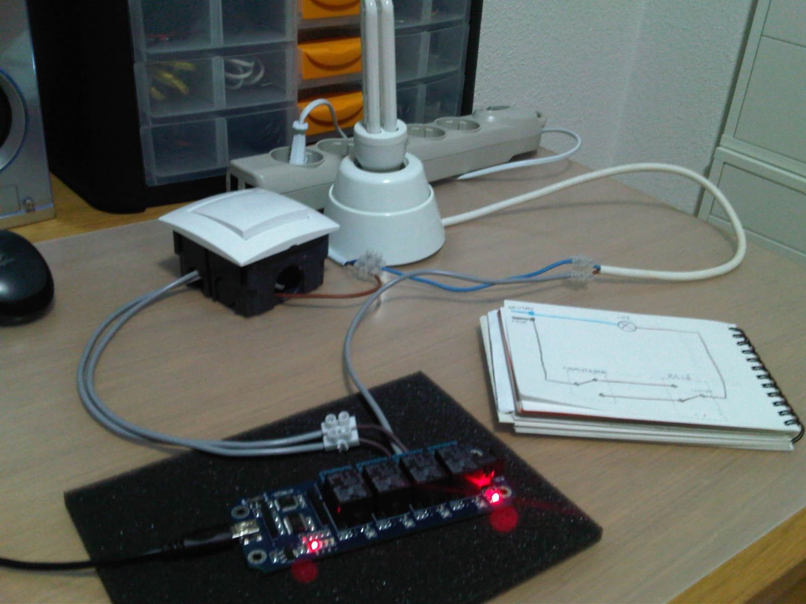 Trasteando con Arduino: Control de luces con rele y conmutador