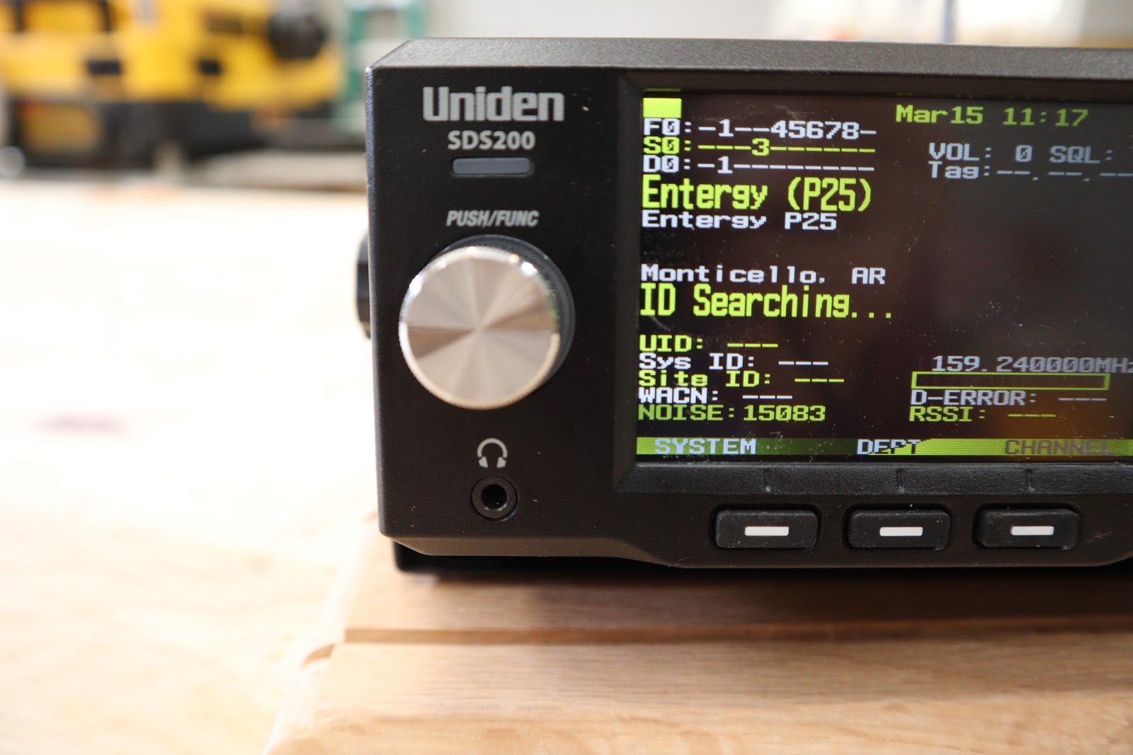 Monitoring Reviews: Uniden SDS200 Review