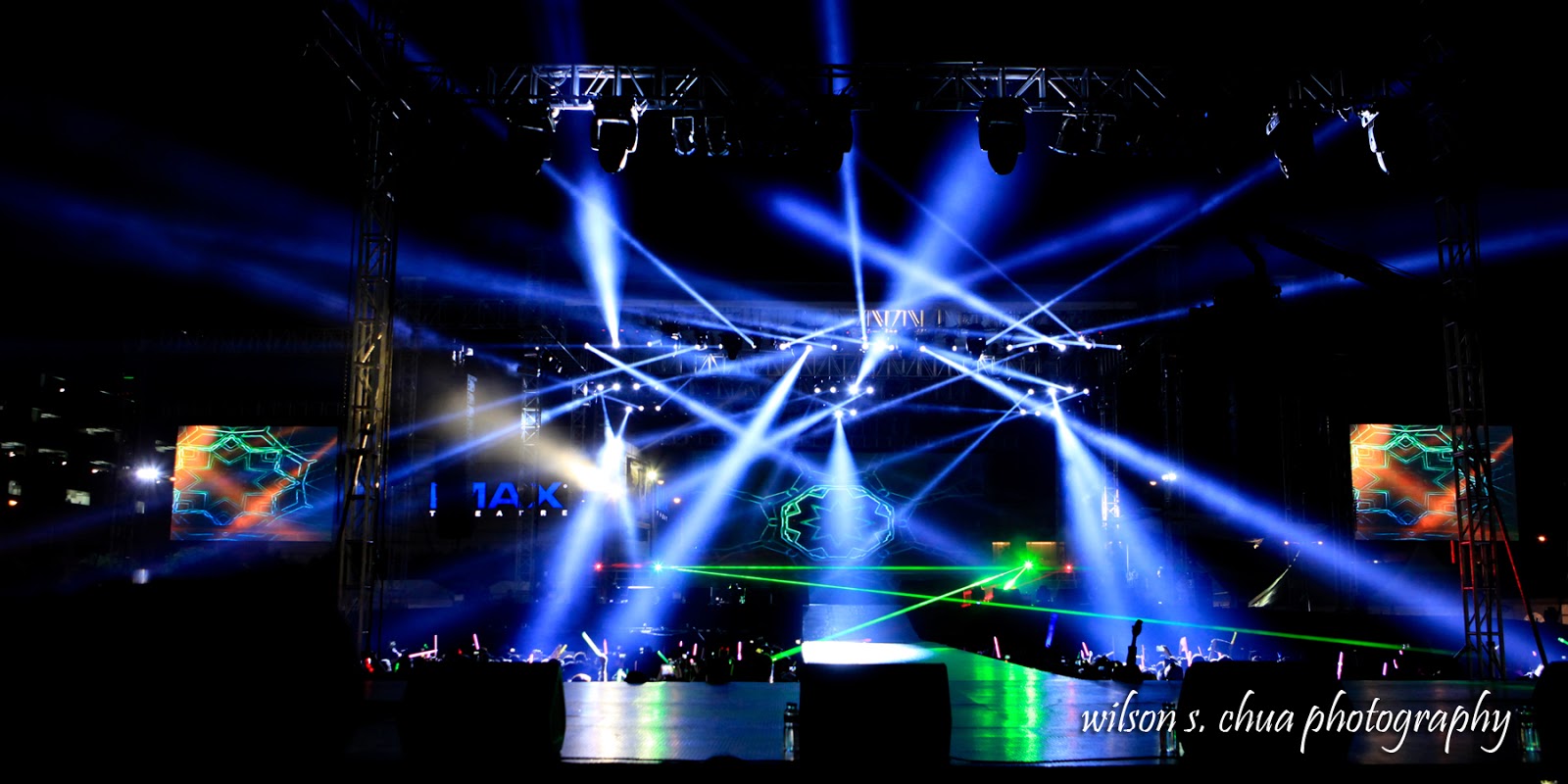 InShowbiz: Dream Kpop Fantasy Concert Opening Act and Lights Show