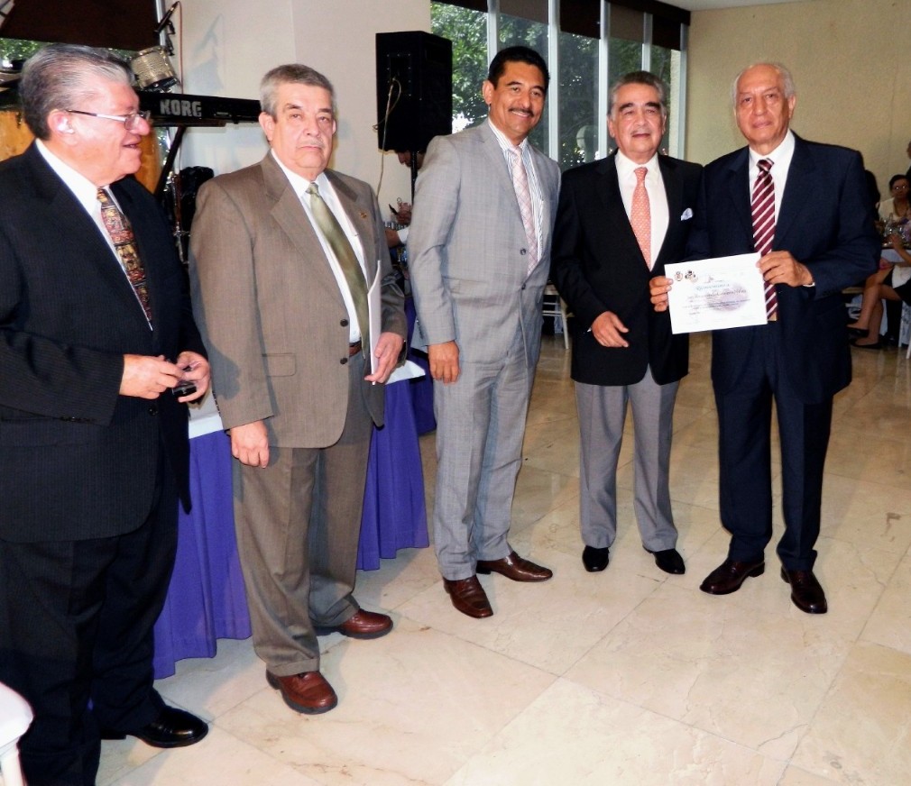 esime62: Buena noticia: Raymundo Campos cumplió 80 años