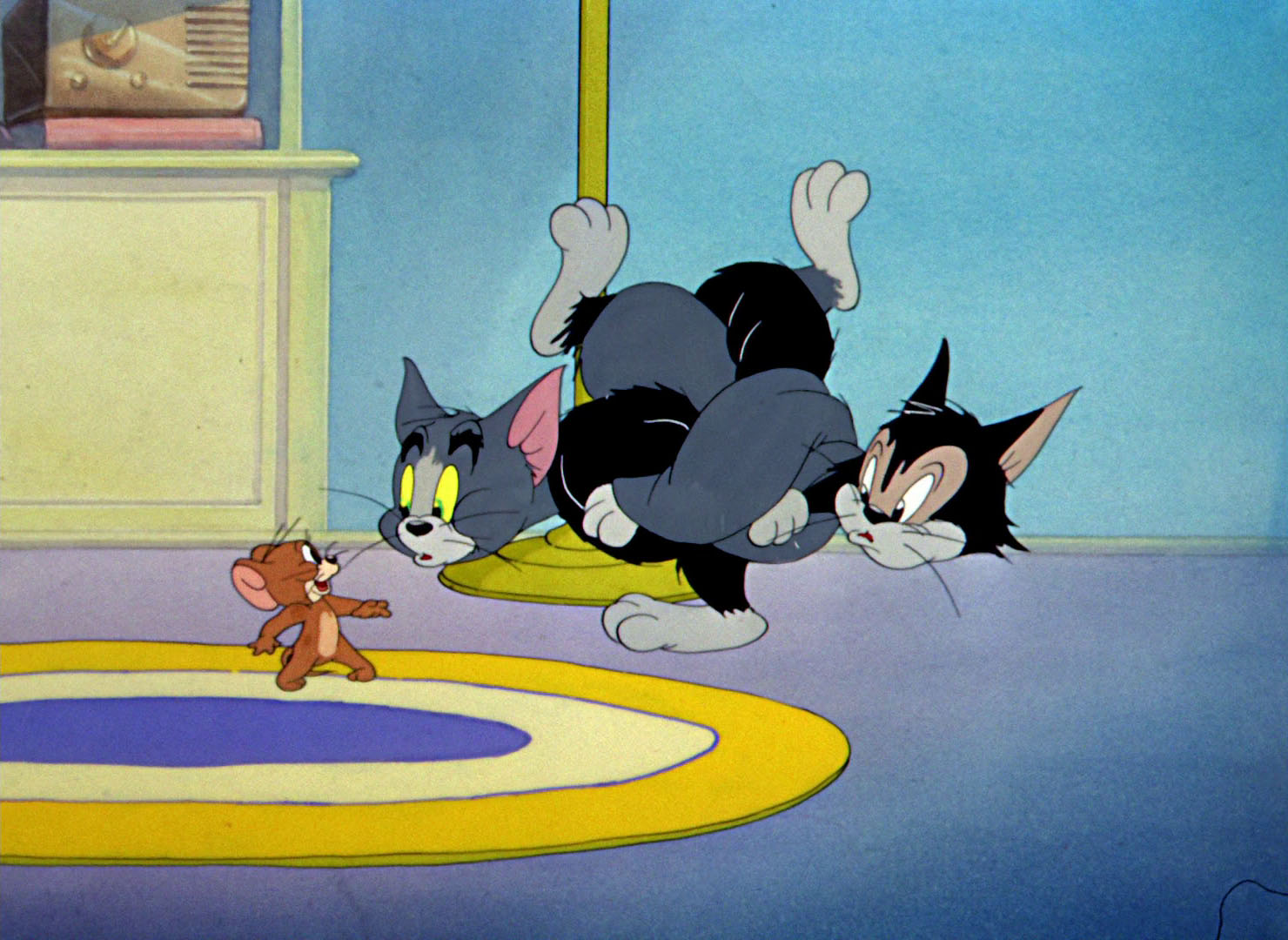 Tom & Jerry Pictures: "A Mouse in the House"