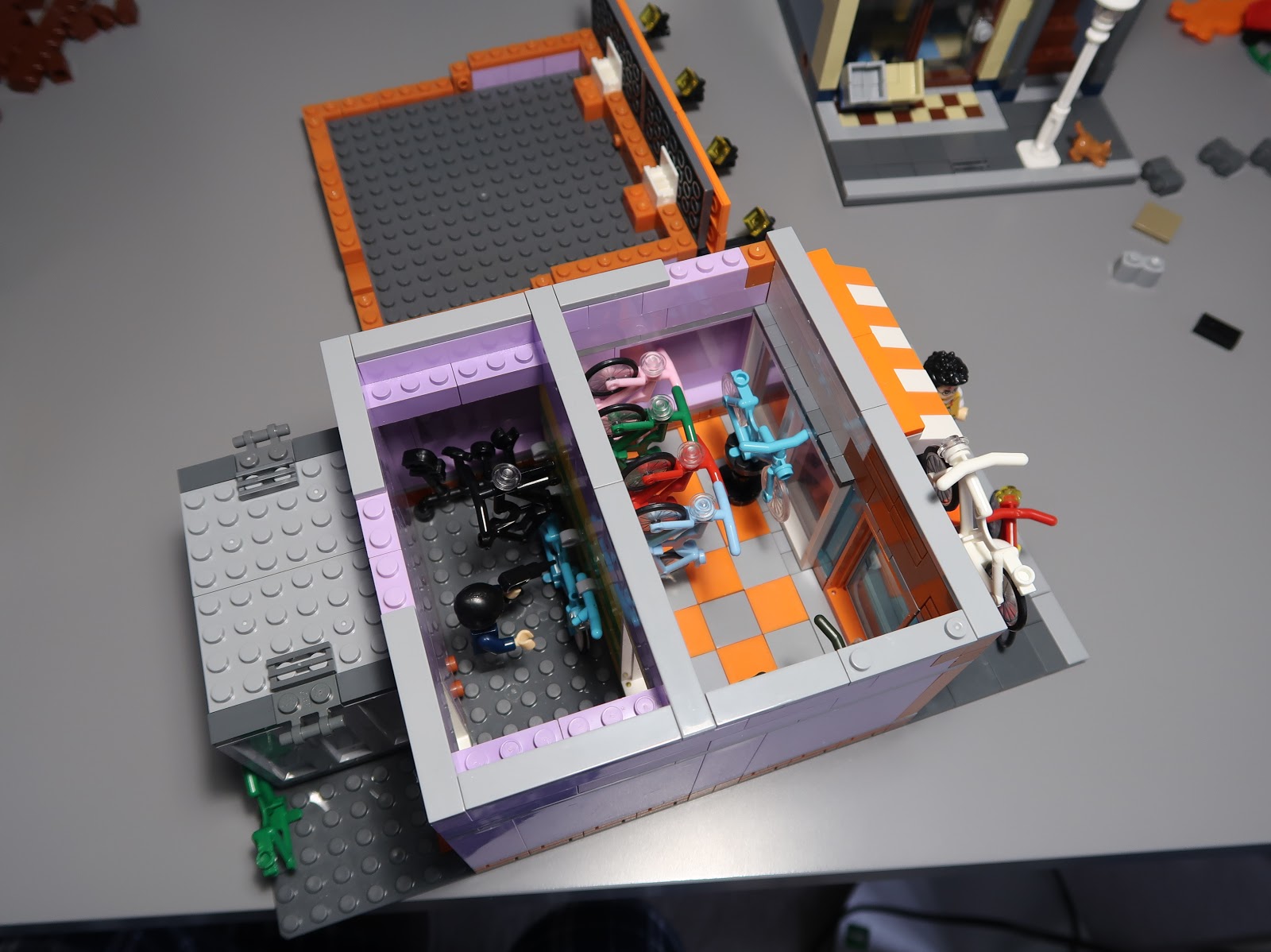 Bricks And Figures: Bike Shop MOC (Temporary Build)