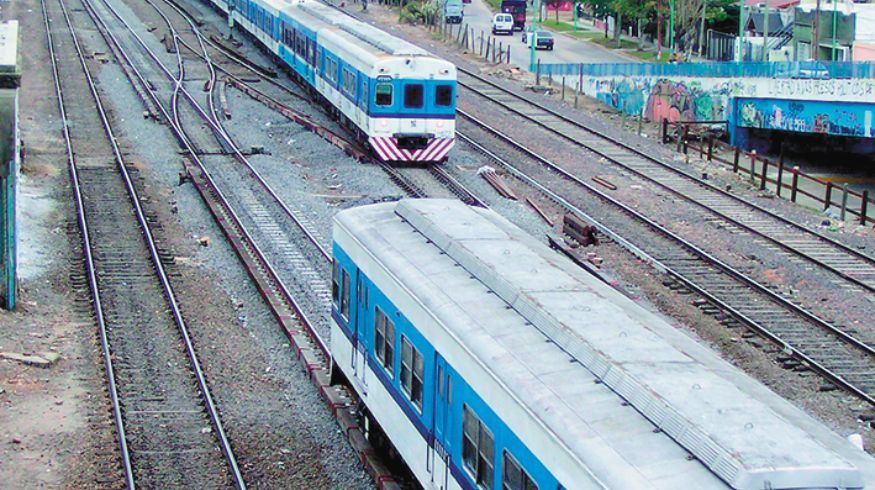 Mis Días en la Vía: Renuevan Señalamiento en la linea Sarmiento