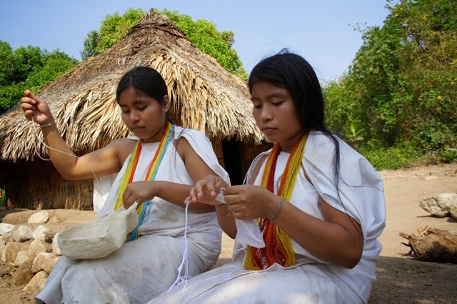 Los Arhuacos: Competencia Comunicativa De Los Arhuacos