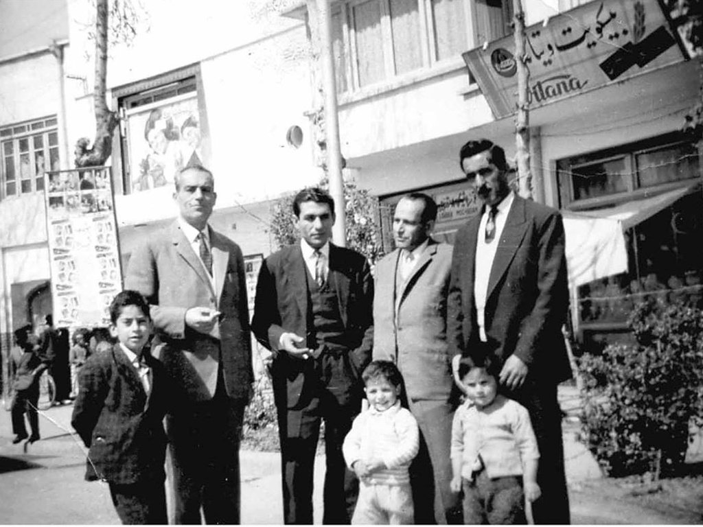 18 Vintage Photographs Capture Everyday Life in Iran During the 1960s ...