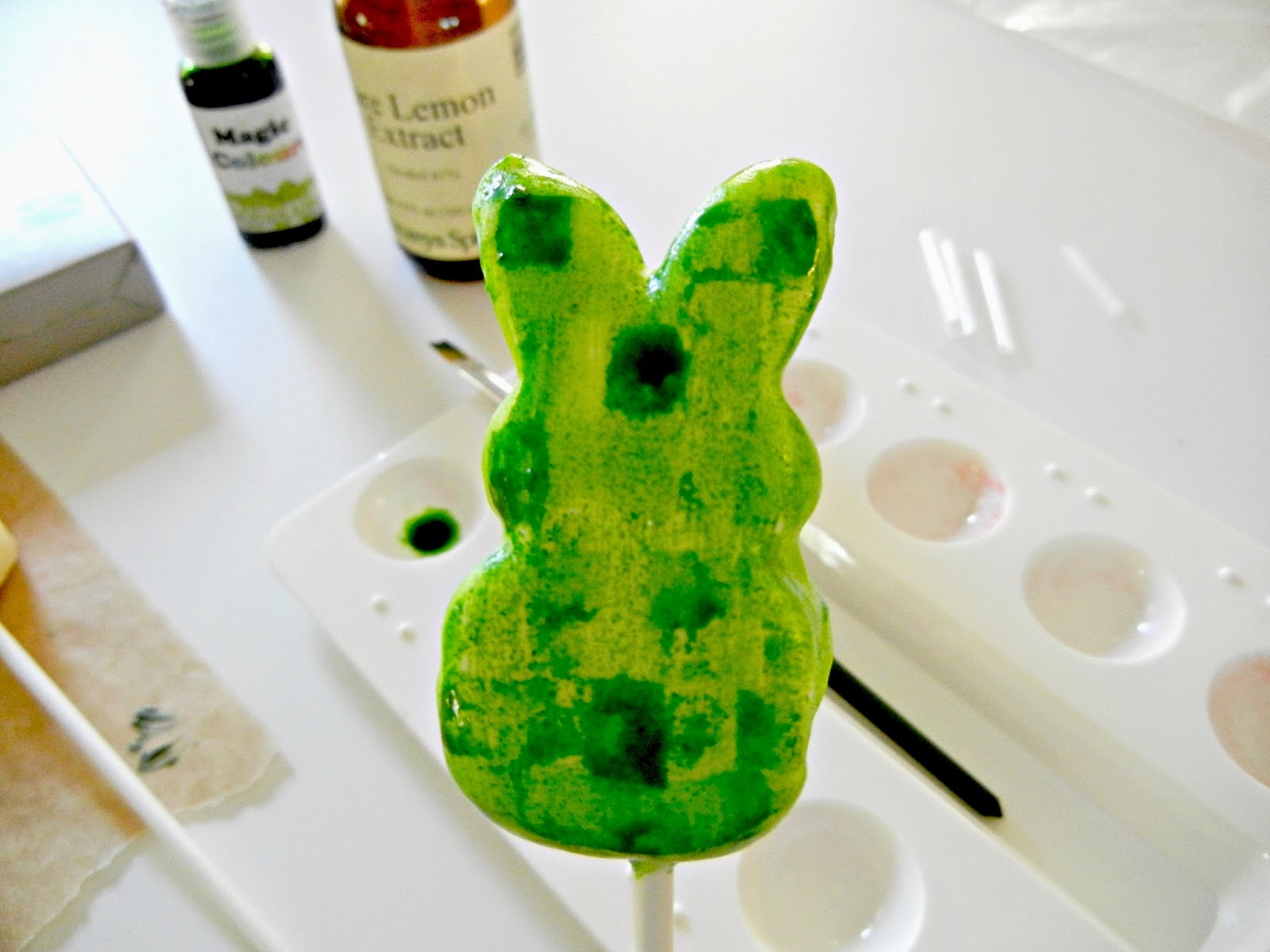 Sugar Swings! Serve Some: Minecraft Creeper Cake and Character Peeps Pops