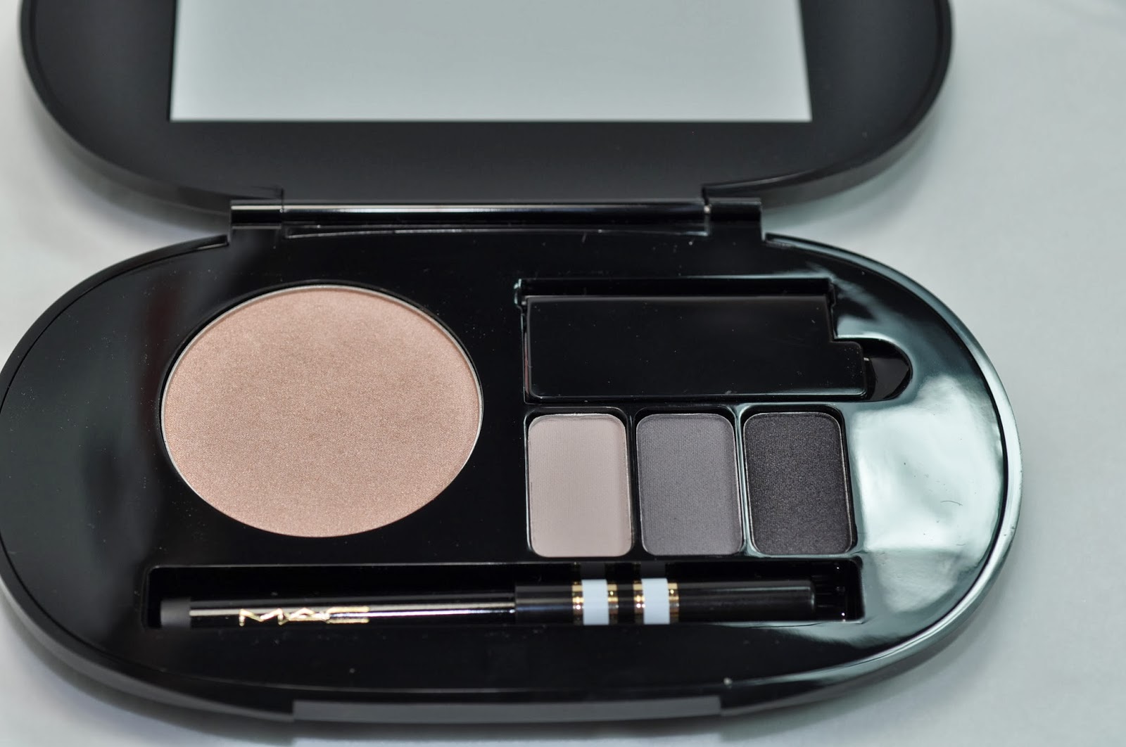 Video Post: MAC Holiday 2013 Gift Sets Nocturnals and Stroke of ...