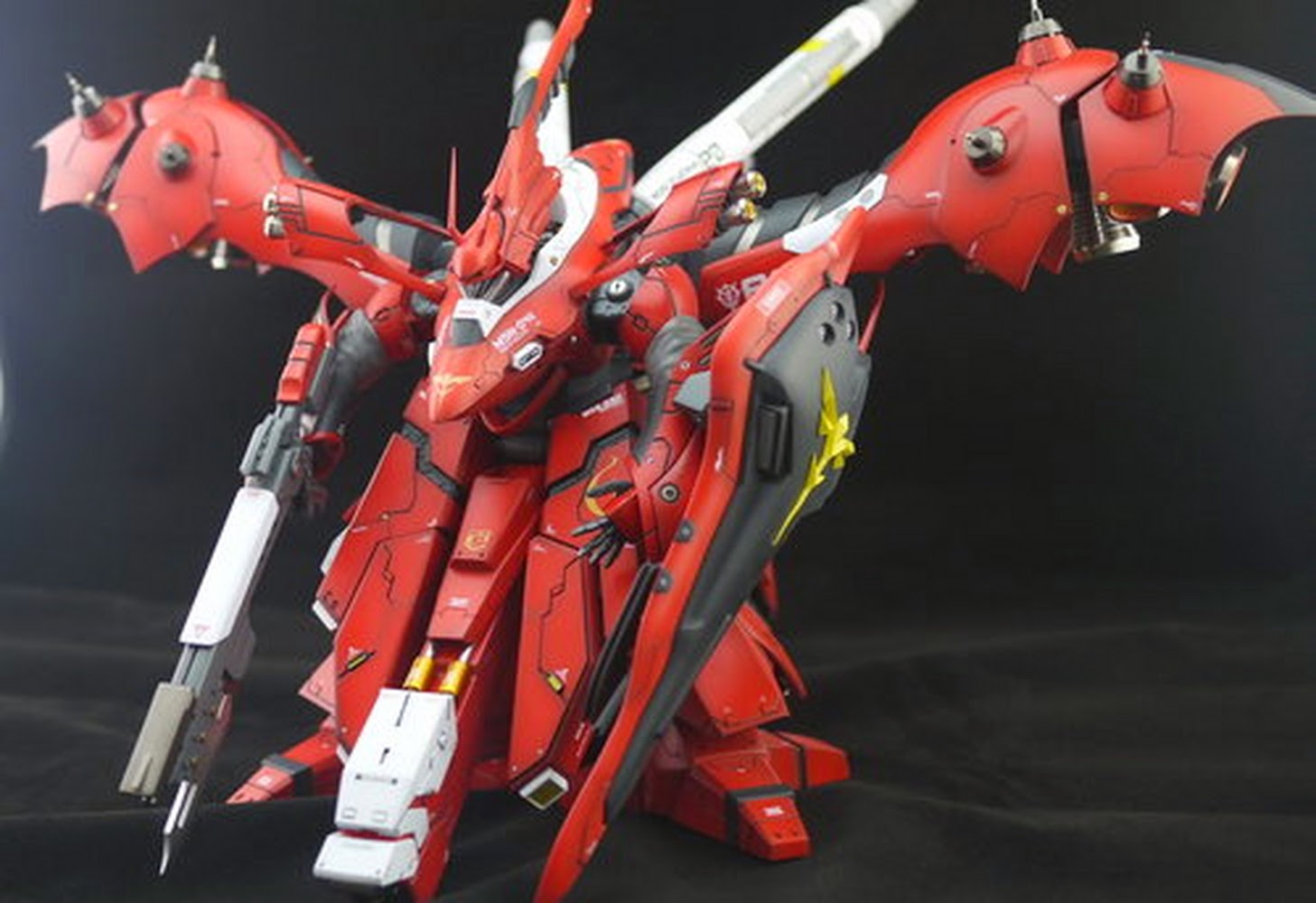 RC 1/100 MSN-04II Nightingale - Custom Build