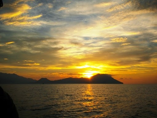 Menyeberang ke Pulau Ende – Flores | daon lontar