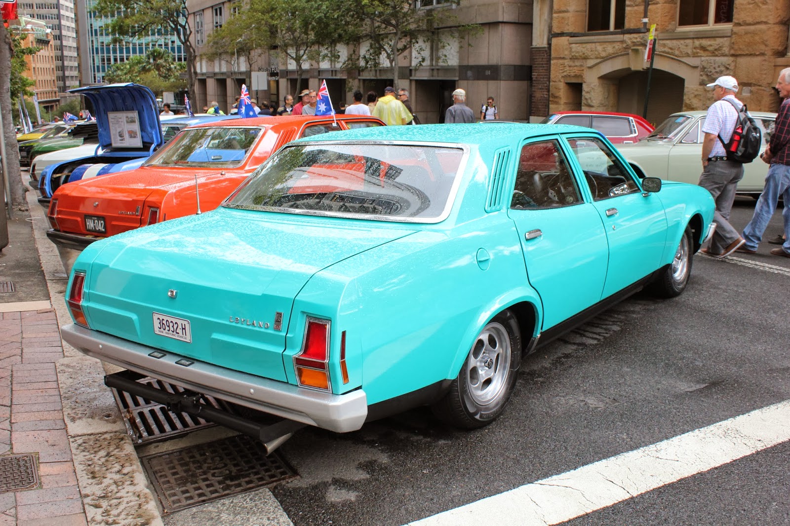 Aussie Old Parked Cars: 1974 Leyland P76 Super V8