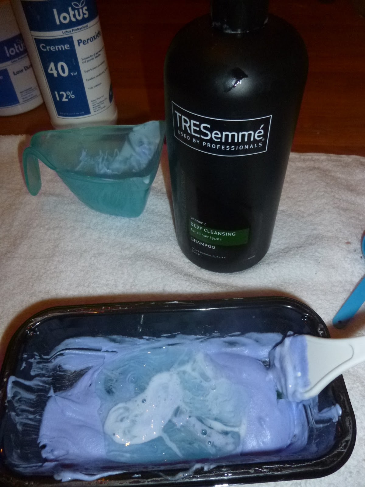 MoonFairys World: Directions Alpine Green and Turquoise Bleach and re-dye