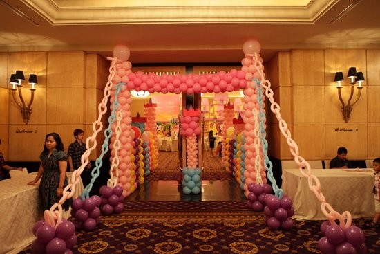 Girly Balloon Gate - A Badut Jakarta Kids Event Organizer - party ...