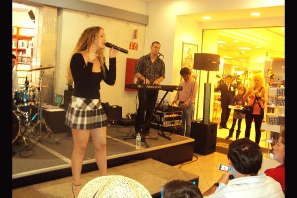 El encanto de Stéphanie | Ximinia