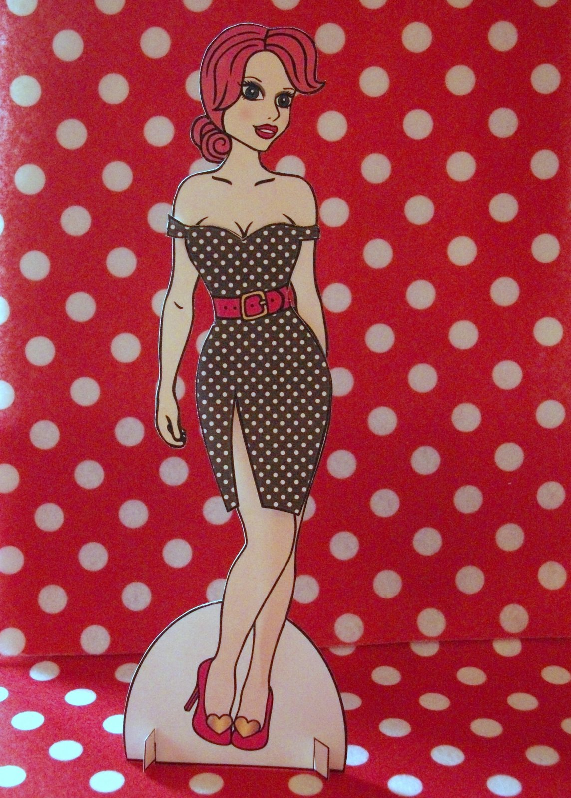 Candy Colour Your World: Paper Dolls and Pinup fashion