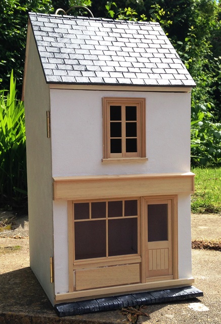 Julie's dolls house blog: 1/12th Scale Shop
