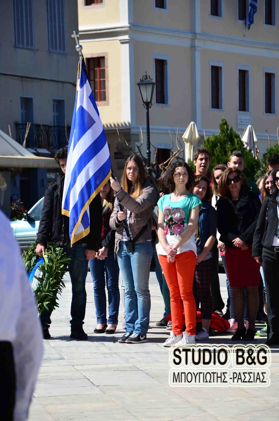 Αργολικός Ποιμήν: ΚΑΤΑΘΕΣΗ ΣΤΕΦΑΝΩΝ ΓΙΑ ΤΗΝ 25 ΜΑΡΤΙΟΥ1821 ΑΠΟ ΜΑΘΗΤΕΣ ...