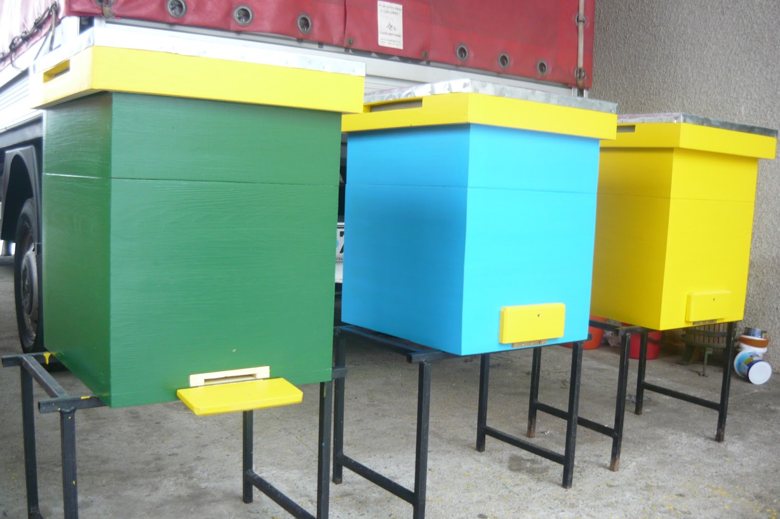 Țuburlui Mihai-apicultor și confecționer stupi : Confecționez stupi ...