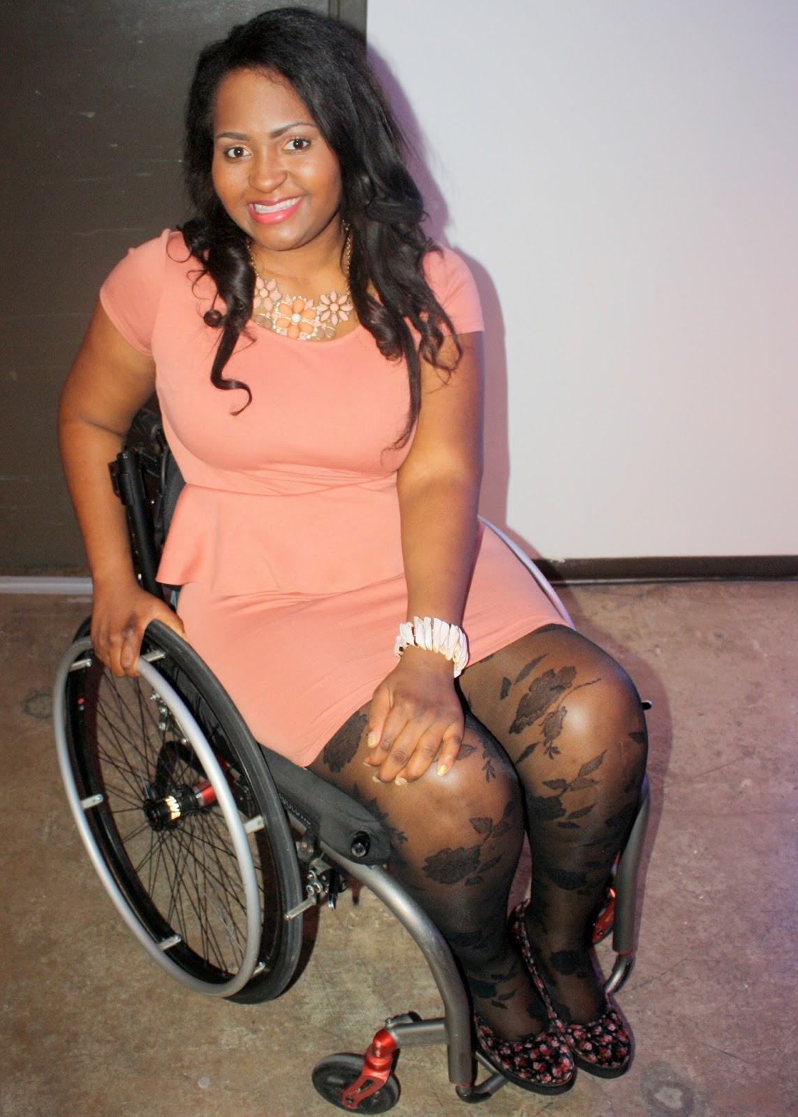 Wheelchair Fashion/OOTD: Wearing High Heels on the Wheelchair... [Lizzy O]
