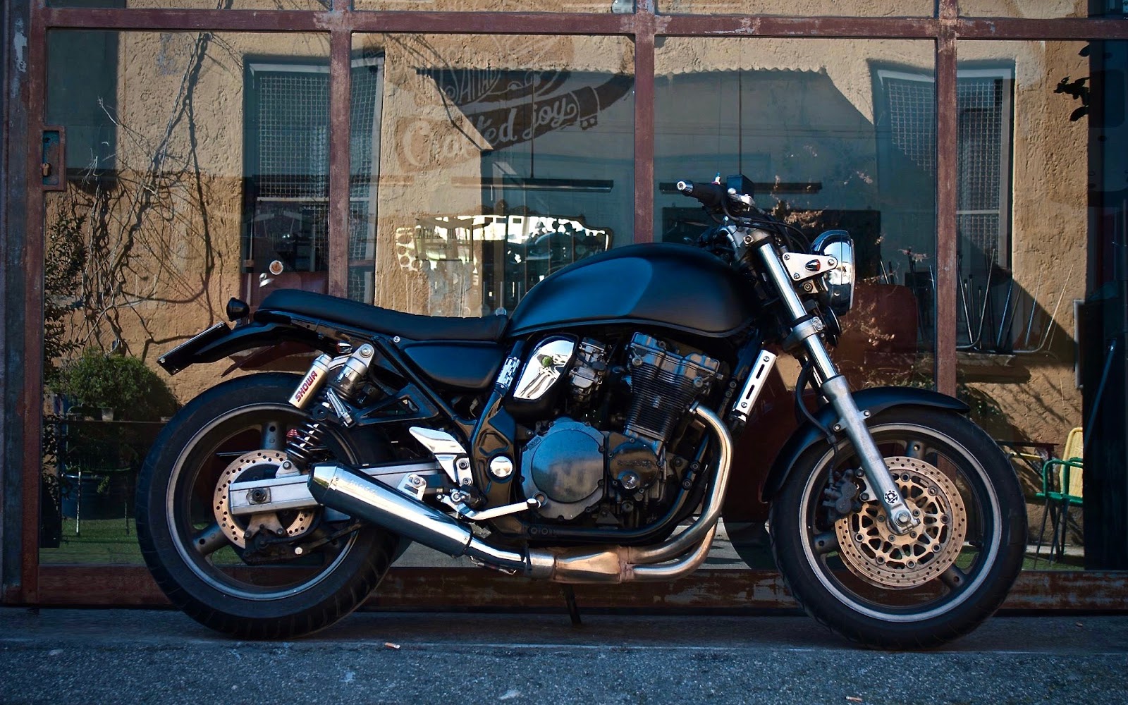 Inazuma Gloss Inazuma Matt - Inazuma café racer