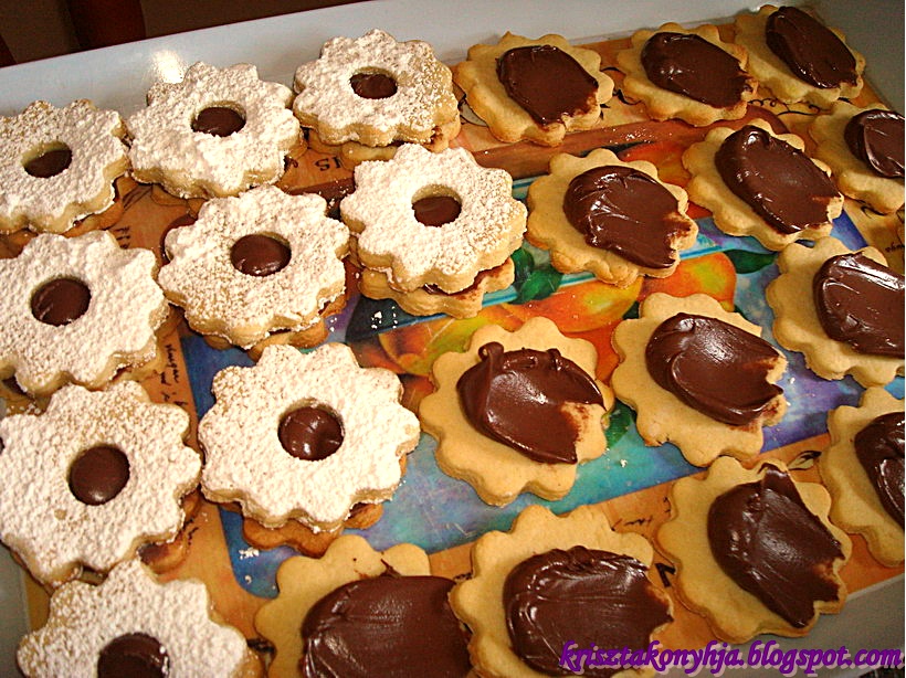 Kriszta konyhája- Sütni,főzni bárki tud!: 4 kg linzertészta története