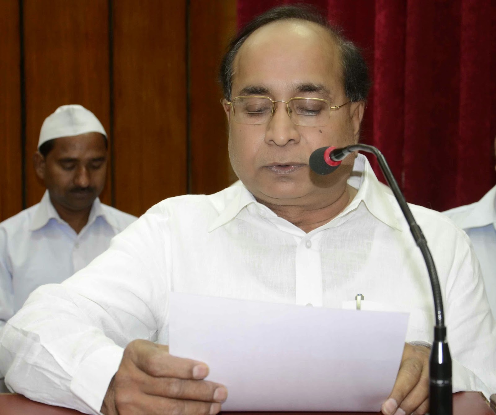 View Patna: New MLC Lalan Kumar Sarraf sworn in