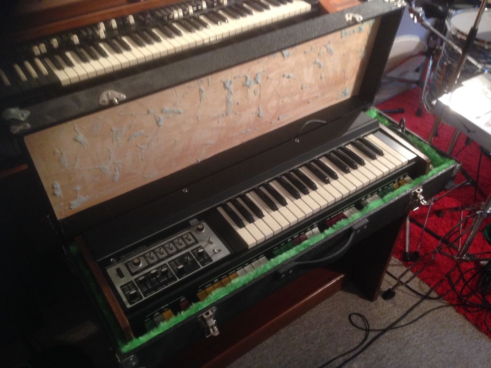 MATRIXSYNTH: Roland SH 2000 Analog vintage synth with hard case