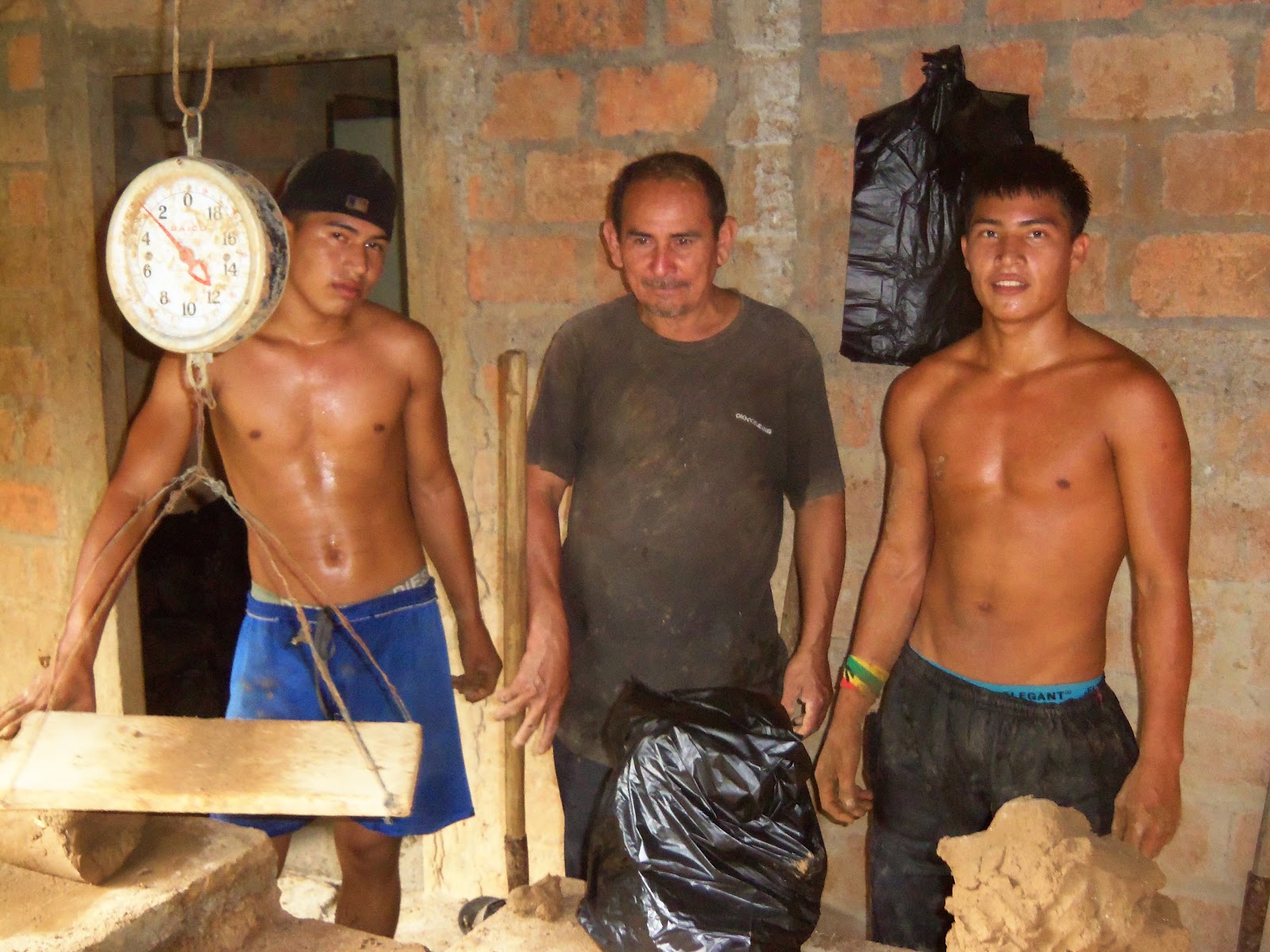ELABORACIÓN DE ARTESANÍAS EN BARRO: ELABORACIÓN DEL BARRO.