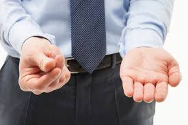 Bagaimana Membujuk Orang Dengan Meminta Lebih Banyak | Mahir Jualan Online