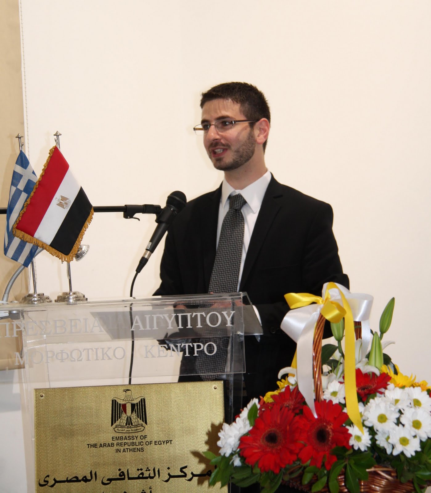 Ιδιωτική Οδός: ΜΕ ΕΠΙΤΥΧΙΑ Η ΗΜΕΡΙΔΑ ΓΙΑ ΤΟΝ ΑΙΓΥΠΤΙΟ ΠΟΙΗΤΗ ΑΧΜΑΝΤ ΣΑΟΥΚΙ