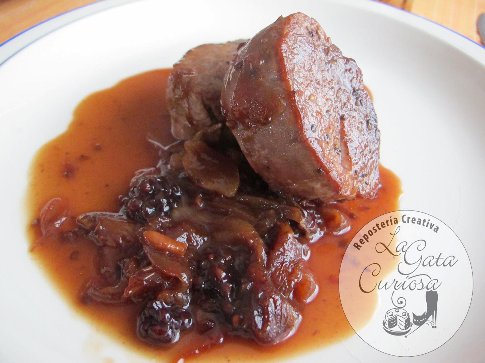 La Gata Curiosa: SOLOMILLO DE CERDO IBERICO CON MORAS