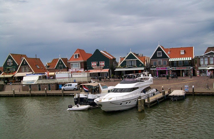 AMSTERDAM TOURIST INFO, Travel Guide Amsterdam: A Dutch day trip to ...