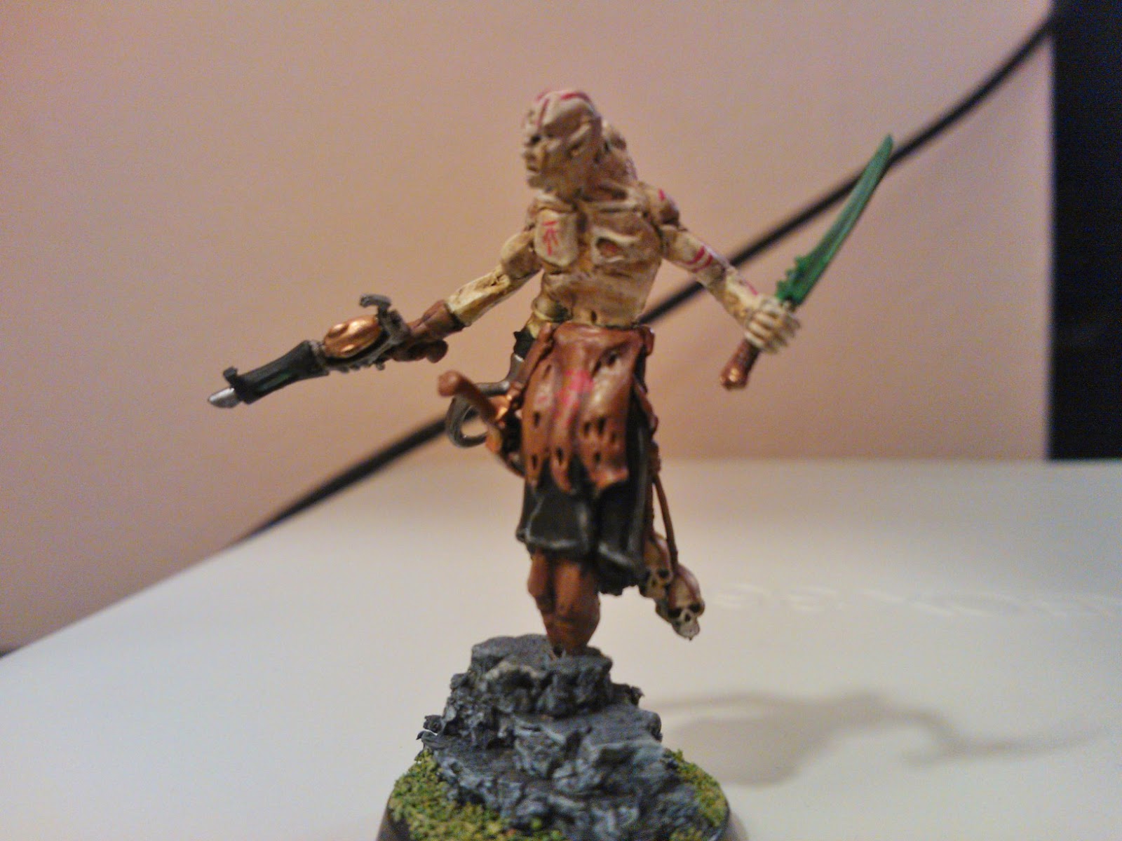 What's On Your Table: Custom Sculpted Dark Eldar Models - Faeit 212